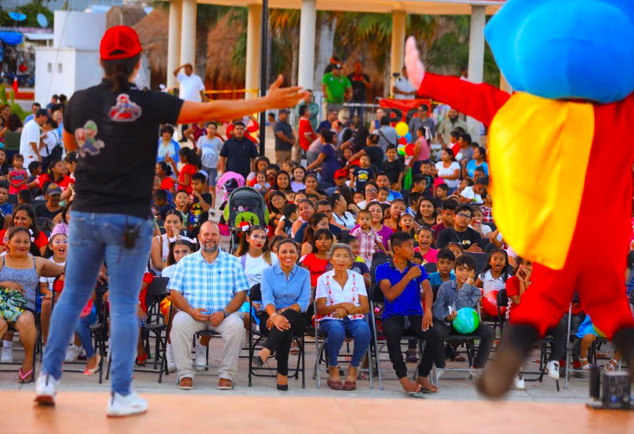 En Leona Vicario, encabeza Blanca Merari multitudinario festival del ...